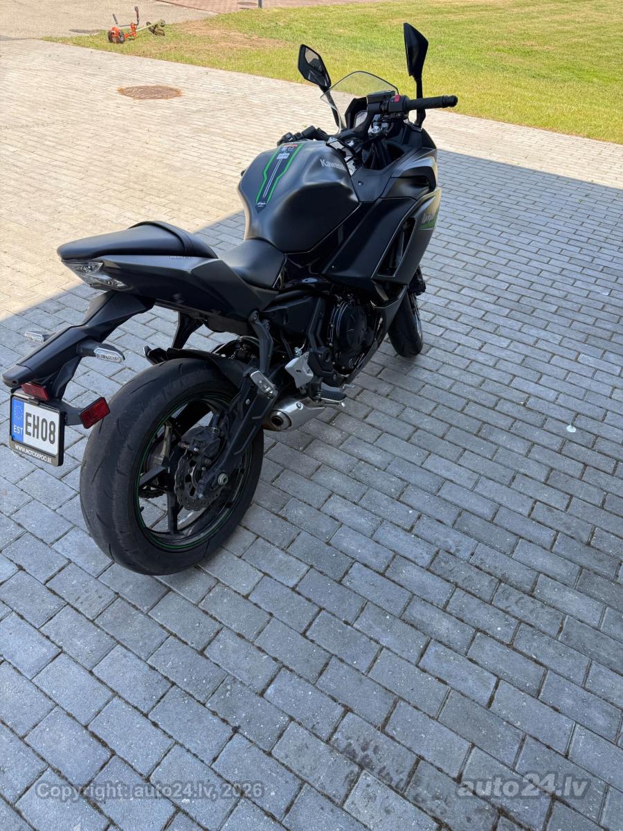 Melns Kawasaki Ninja 650 2023 Veru, ar dzinēja tilpumu 0.65 L un nobraukumu 3 tūkst. km par 6400 €, foto 5 vietnē AUTOMOTO.COM.LV