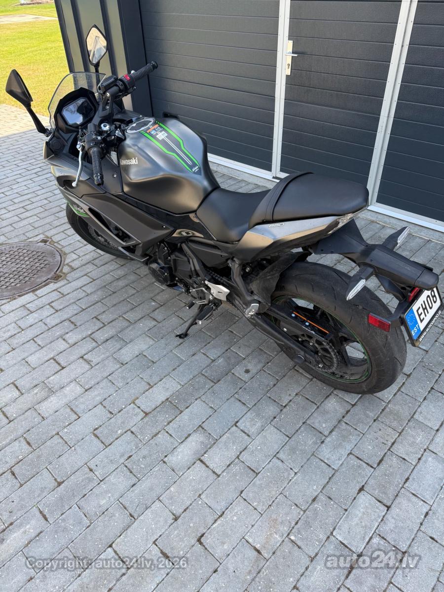 Melns Kawasaki Ninja 650 2023 Veru, ar dzinēja tilpumu 0.65 L un nobraukumu 3 tūkst. km par 6400 €, foto 6 vietnē AUTOMOTO.COM.LV