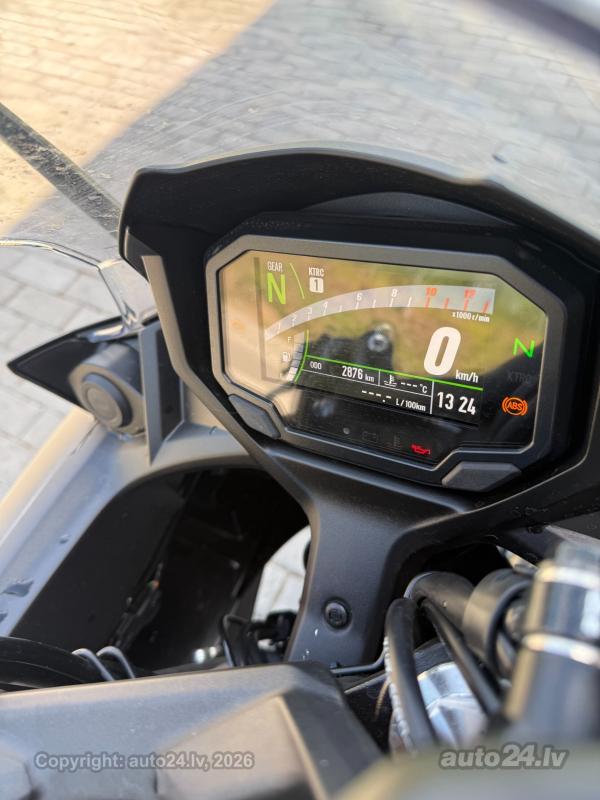 Black Kawasaki Ninja 650 2023 in Voru, with an engine capacity of 0.65 L and mileage of 3 thousand km for 6400 €, photo 6 on AUTOMOTO.COM.LV