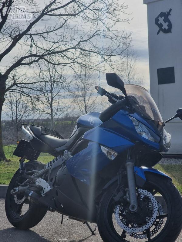 Blue Kawasaki Ninja 650 2009 in Kaunas, with an engine capacity of 0.00 L and mileage of 70 thousand km for 2600 €, photo 5 on AUTOMOTO.COM.LV