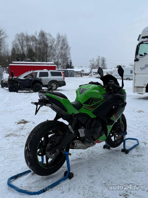 Зеленый Кавасаки Ninja 650 2023 в Пярну, объемом двигателя 0.65 л и пробегом 13 тыс. км за 6590 €, фото 8 на AUTOMOTO.COM.LV