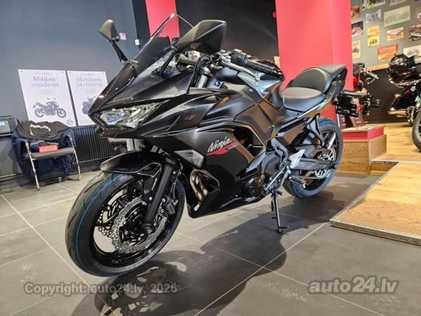 Серый Кавасаки Ninja 650 2026 в Таллин, объемом двигателя 0.65 л и пробегом 1 тыс. км за 8590 €, фото 2 на AUTOMOTO.COM.LV