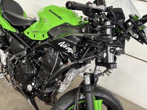Kawasaki Ninja 650 2018 Kelmė, ar dzinēja tilpumu 0.65 L un nobraukumu 6 tūkst. km par 1330 €, foto 10 vietnē AUTOMOTO.COM.LV