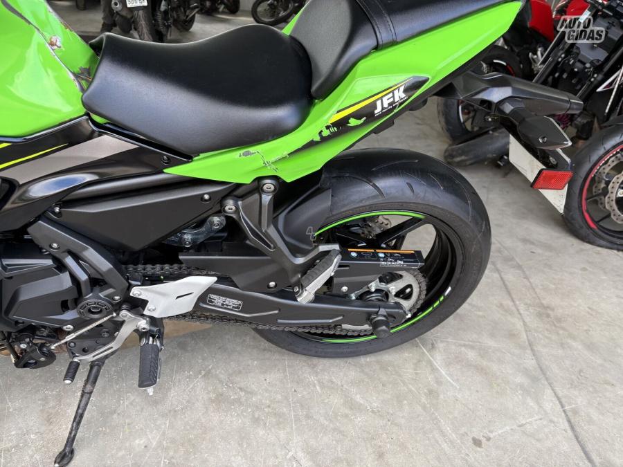 Kawasaki Ninja 650 2018 Kelmė, ar dzinēja tilpumu 0.65 L un nobraukumu 6 tūkst. km par 1330 €, foto 18 vietnē AUTOMOTO.COM.LV