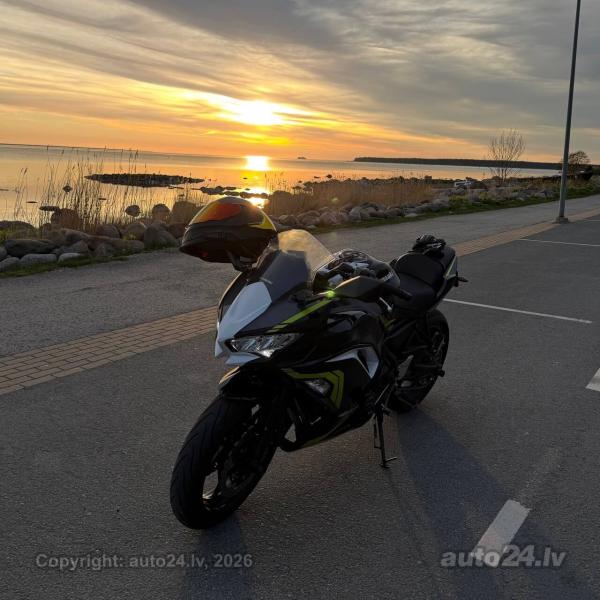 Kawasaki Ninja 650 2022 Tallina, ar dzinēja tilpumu 0.65 L un nobraukumu 7 tūkst. km par 6199 €, foto 1 vietnē AUTOMOTO.COM.LV