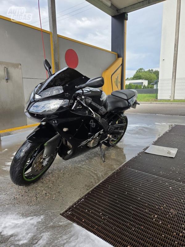 Black Kawasaki Ninja 2000 in Kaunas, with an engine capacity of 0.60 L and mileage of 78 thousand km for 2300 €, photo 2 on AUTOMOTO.COM.LV