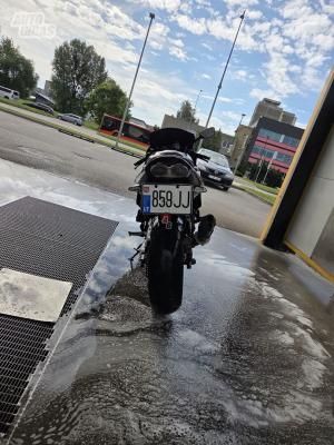 Black Kawasaki Ninja 2000 in Kaunas, with an engine capacity of 0.60 L and mileage of 78 thousand km for 2300 €, photo 5 on AUTOMOTO.COM.LV