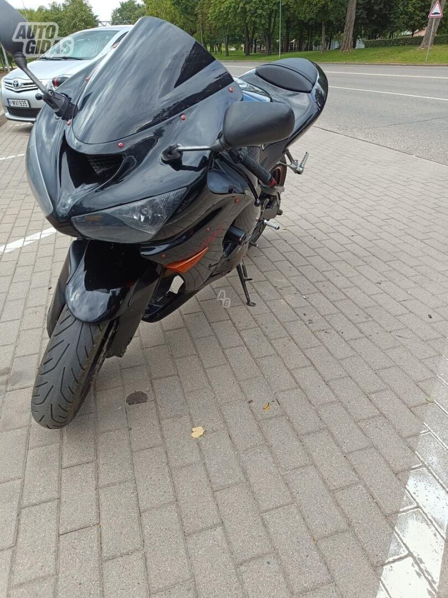 Melns Kawasaki Ninja 2005 Jonava, ar dzinēja tilpumu 0.64 L un nobraukumu 58 tūkst. km par 2700 €, foto 3 vietnē AUTOMOTO.COM.LV