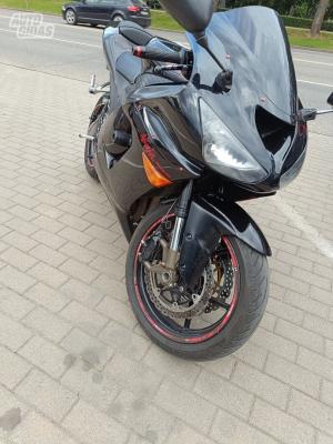 Melns Kawasaki Ninja 2005 Jonava, ar dzinēja tilpumu 0.64 L un nobraukumu 58 tūkst. km par 2700 €, foto 4 vietnē AUTOMOTO.COM.LV