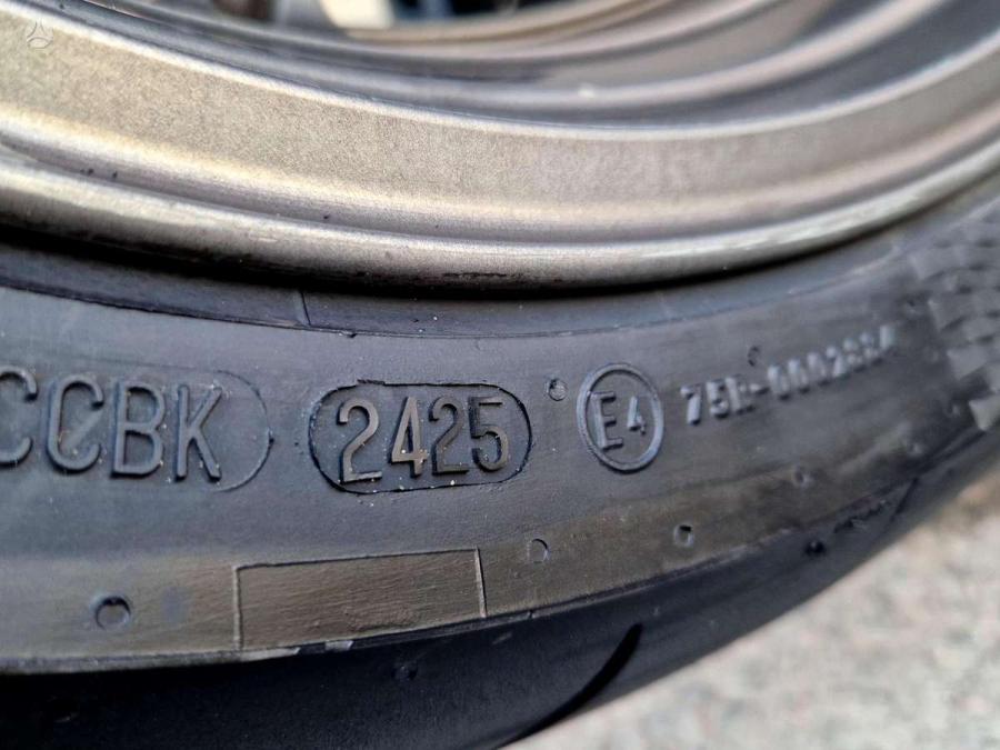 Black Kawasaki Ninja 2006 in Vilnius, with an engine capacity of 0.60 L and mileage of 42 thousand km for 3750 €, photo 16 on AUTOMOTO.COM.LV