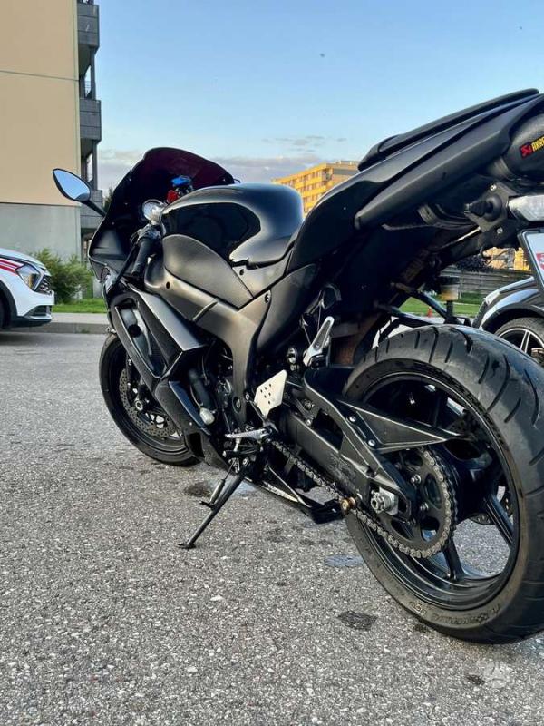 Черный Кавасаки Ninja 2007 в Вильнюс, объемом двигателя 0.60 л и пробегом 53 тыс. км за 4300 €, фото 5 на AUTOMOTO.COM.LV