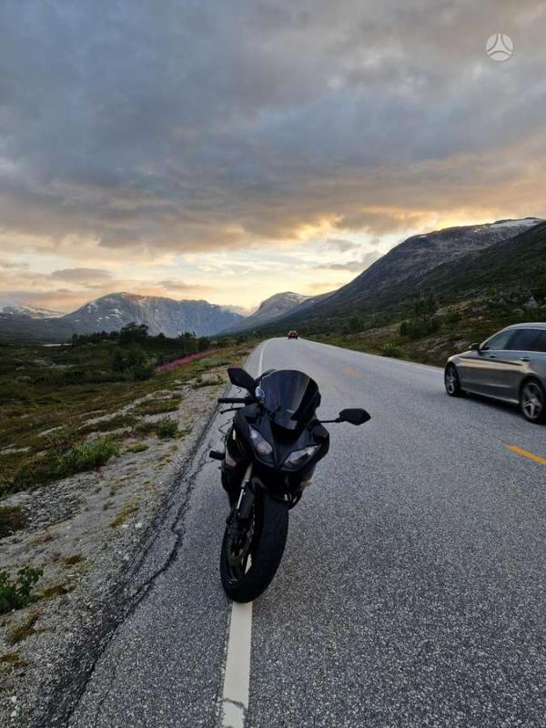 Black Kawasaki Ninja 2008 in Kupiskis, with an engine capacity of 0.60 L and mileage of 36 thousand km for 5000 €, photo 7 on AUTOMOTO.COM.LV