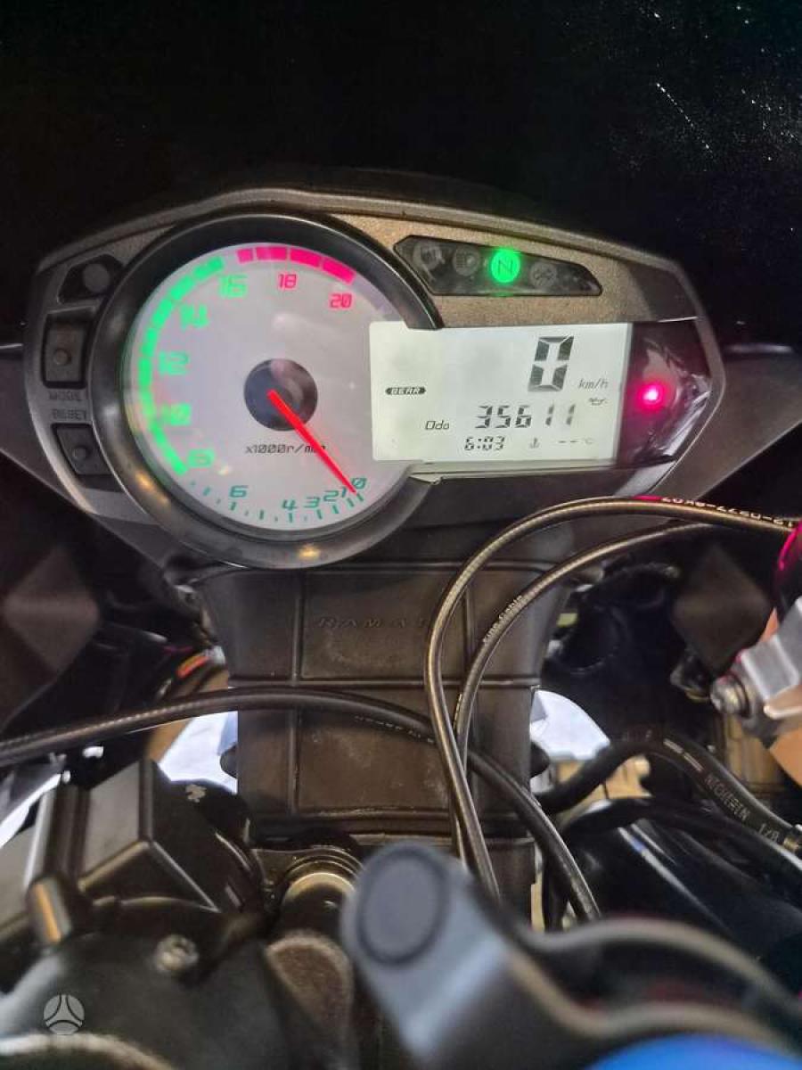 Black Kawasaki Ninja 2008 in Kupiskis, with an engine capacity of 0.60 L and mileage of 36 thousand km for 5000 €, photo 11 on AUTOMOTO.COM.LV