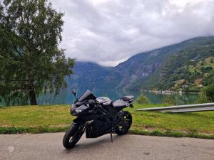 Black Kawasaki Ninja 2008 in Kupiskis, with an engine capacity of 0.60 L and mileage of 36 thousand km for 5000 €, photo 14 on AUTOMOTO.COM.LV