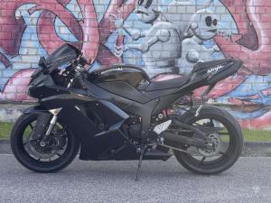Черный Кавасаки Ninja 2008 в Тельшяй, объемом двигателя 0.60 л и пробегом 42 тыс. км за 3900 €, фото  на AUTOMOTO.COM.LV