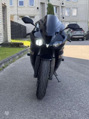Черный Кавасаки Ninja 2008 в Тельшяй, объемом двигателя 0.60 л и пробегом 42 тыс. км за 3900 €, фото 4 на AUTOMOTO.COM.LV