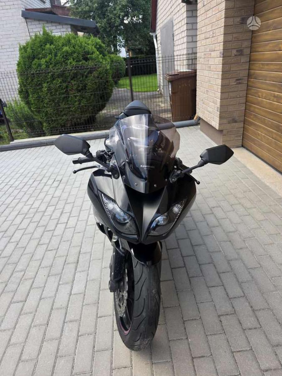 Melns Kawasaki Ninja 2009 Viļņa, ar dzinēja tilpumu 0.60 L un nobraukumu 38 tūkst. km par 5100 €, foto 3 vietnē AUTOMOTO.COM.LV