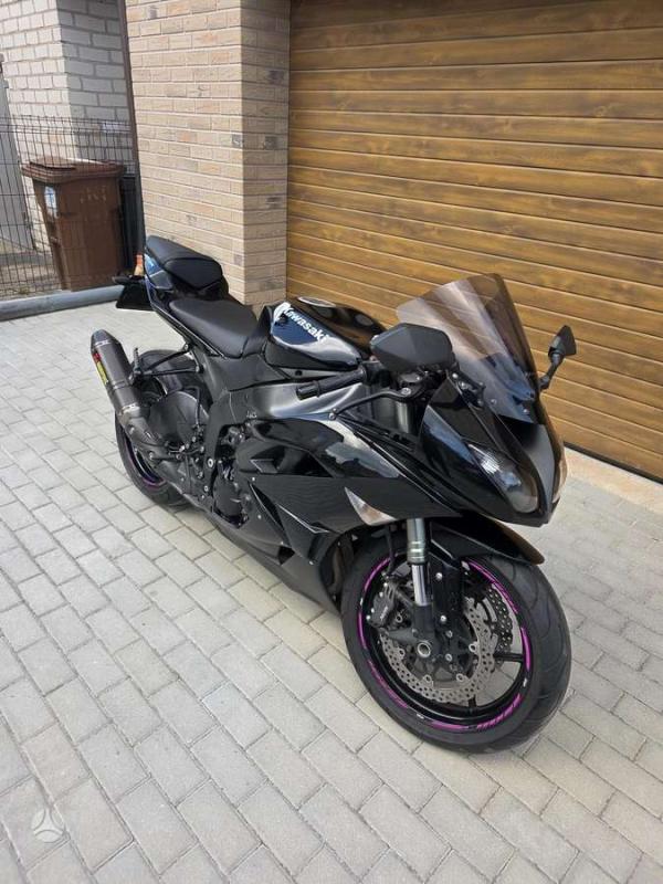 Melns Kawasaki Ninja 2009 Viļņa, ar dzinēja tilpumu 0.60 L un nobraukumu 38 tūkst. km par 5100 €, foto 3 vietnē AUTOMOTO.COM.LV