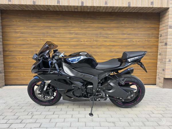 Melns Kawasaki Ninja 2009 Viļņa, ar dzinēja tilpumu 0.60 L un nobraukumu 38 tūkst. km par 5100 €, foto 5 vietnē AUTOMOTO.COM.LV