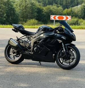 Melns Kawasaki Ninja 2010 Radviliškis, ar dzinēja tilpumu 0.60 L un nobraukumu 33 tūkst. km par 4999 €, foto 1 vietnē AUTOMOTO.COM.LV