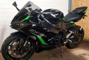Melns Kawasaki Ninja 2025 Viļņa, ar dzinēja tilpumu 0.64 L un nobraukumu 9 tūkst. km par 9400 €, foto 4 vietnē AUTOMOTO.COM.LV