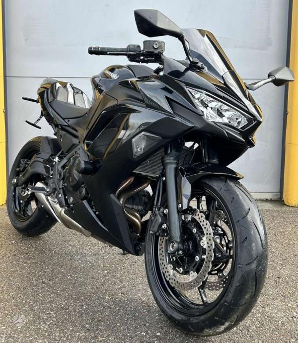 Черный Кавасаки Ninja 2025 в Каунас, объемом двигателя 0.65 л и пробегом 6 тыс. км за 5500 €, фото 1 на AUTOMOTO.COM.LV