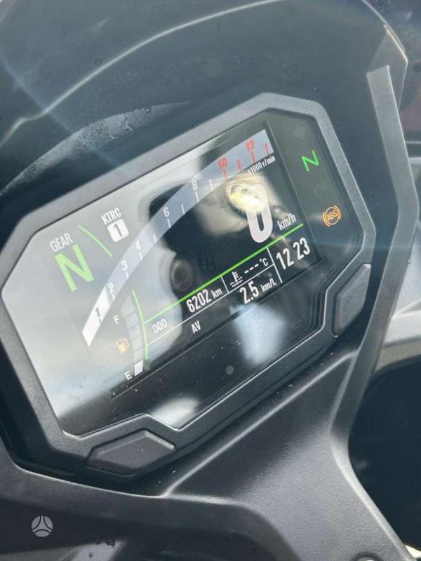 Черный Кавасаки Ninja 2025 в Каунас, объемом двигателя 0.65 л и пробегом 6 тыс. км за 5500 €, фото 8 на AUTOMOTO.COM.LV