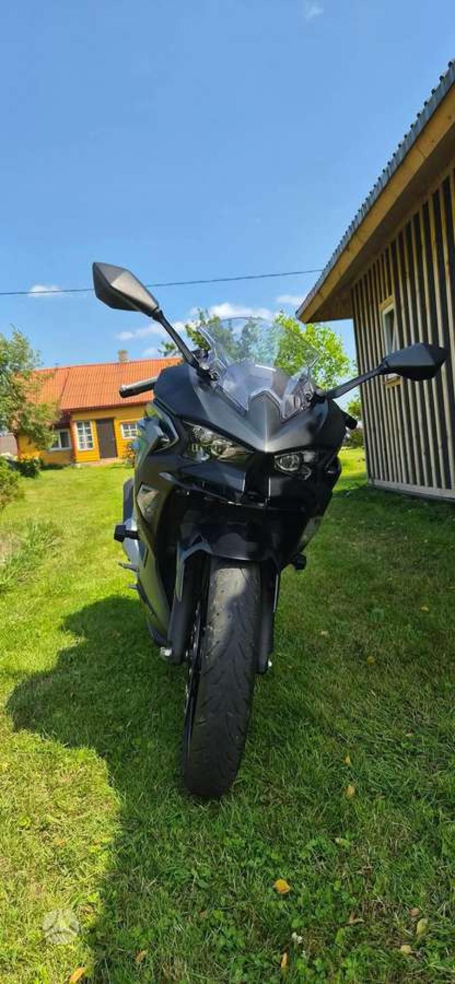 Черный Кавасаки Ninja 2025 в Вильнюс, объемом двигателя 0.50 л и пробегом 6 тыс. км за 5700 €, фото 5 на AUTOMOTO.COM.LV