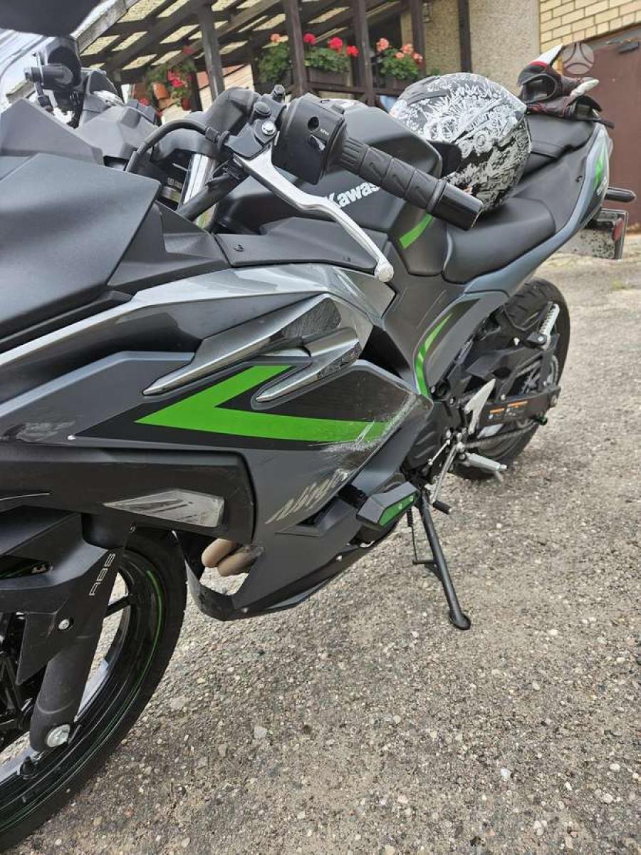 Черный Кавасаки Ninja 2025 в Вильнюс, объемом двигателя 0.50 л и пробегом 6 тыс. км за 5700 €, фото 14 на AUTOMOTO.COM.LV