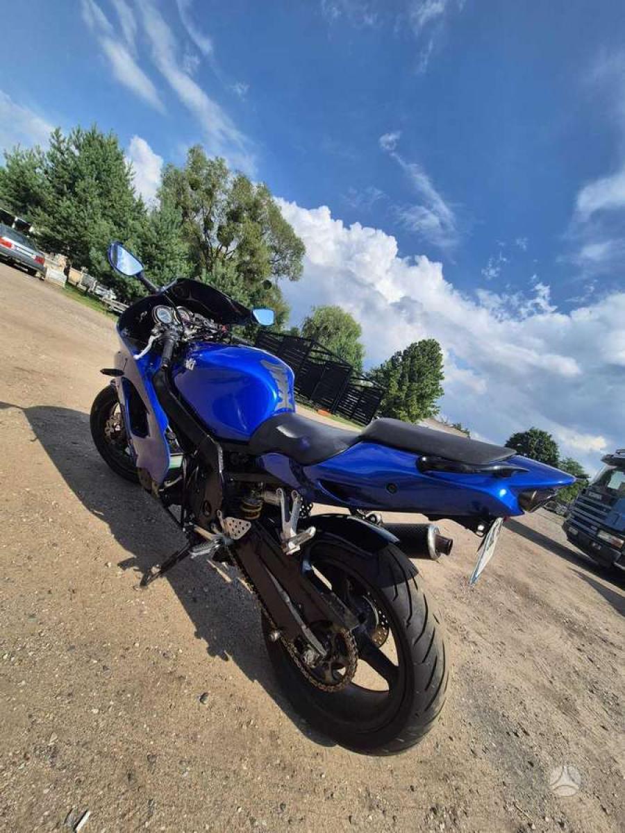 Zils Kawasaki Ninja 1999 Prienai, ar dzinēja tilpumu 0.90 L un nobraukumu 39 tūkst. km par 1900 €, foto 6 vietnē AUTOMOTO.COM.LV