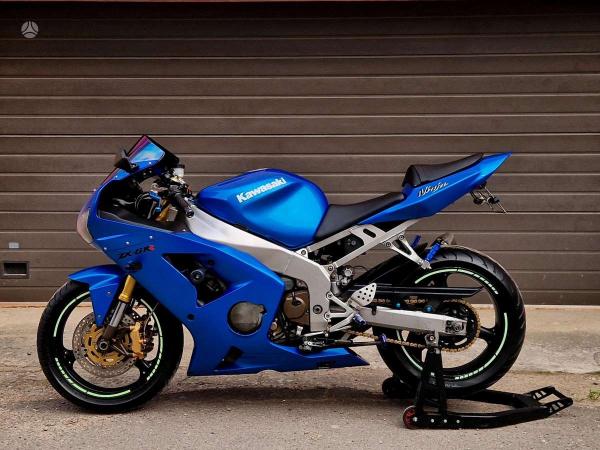 Blue Kawasaki Ninja 2003 in Vilnius, with an engine capacity of 0.60 L and mileage of 41 thousand km for 3750 €, photo 5 on AUTOMOTO.COM.LV