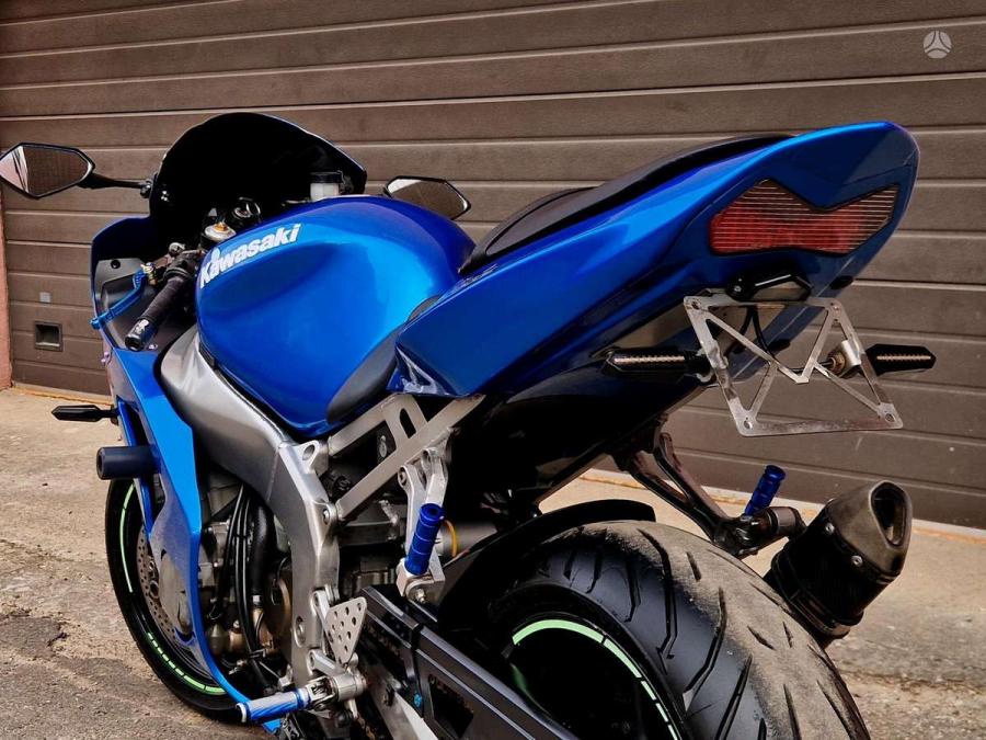 Blue Kawasaki Ninja 2003 in Vilnius, with an engine capacity of 0.60 L and mileage of 41 thousand km for 3750 €, photo 10 on AUTOMOTO.COM.LV