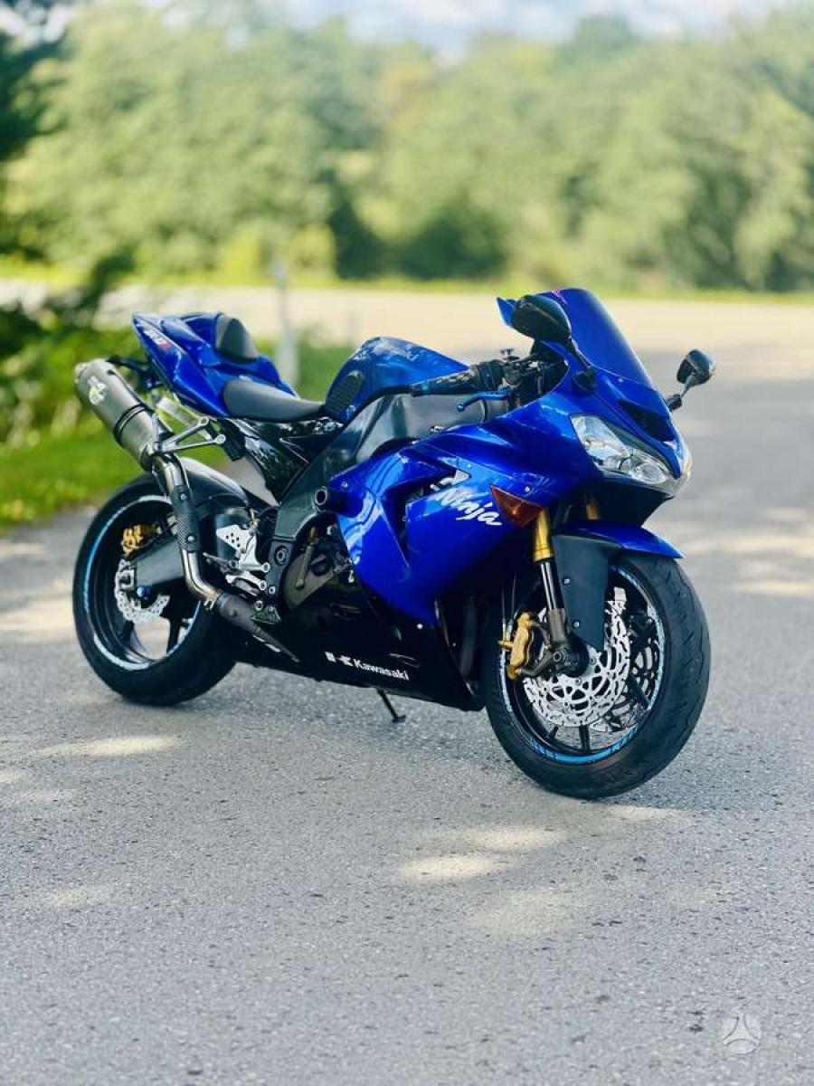 Blue Kawasaki Ninja 2004 in Radviliskis, with an engine capacity of 1.00 L and mileage of 29 thousand km for 3900 €, photo 3 on AUTOMOTO.COM.LV