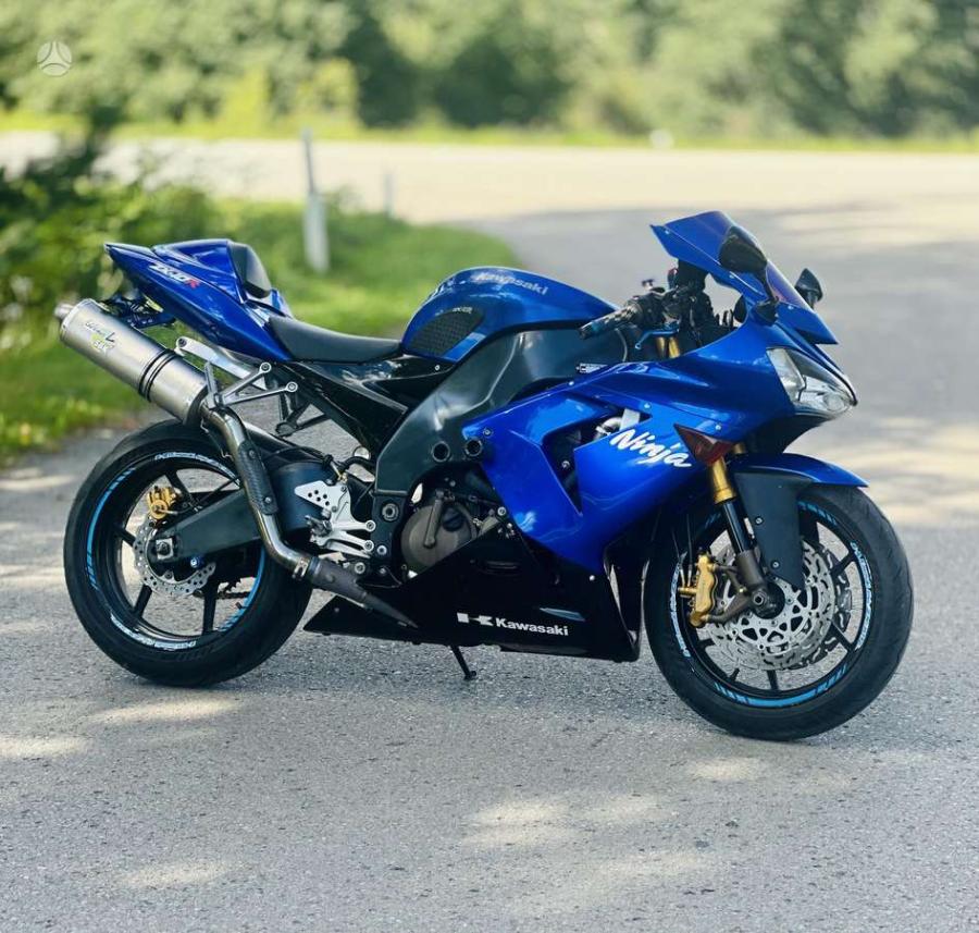 Blue Kawasaki Ninja 2004 in Radviliskis, with an engine capacity of 1.00 L and mileage of 29 thousand km for 3900 €, photo 4 on AUTOMOTO.COM.LV