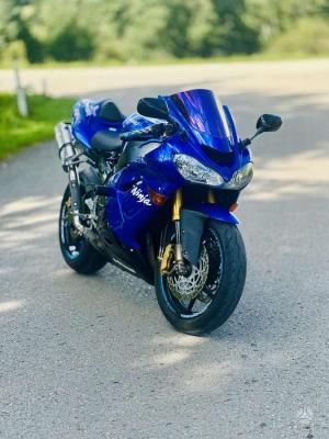 Blue Kawasaki Ninja 2004 in Radviliskis, with an engine capacity of 1.00 L and mileage of 29 thousand km for 3900 €, photo 8 on AUTOMOTO.COM.LV