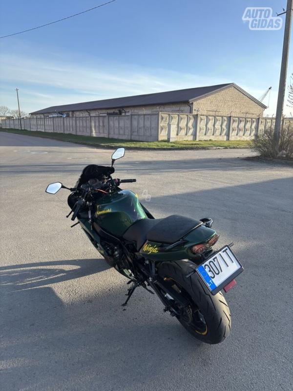 Zaļš Kawasaki Ninja 2000 Klaipėda, ar dzinēja tilpumu 0.60 L un nobraukumu 36 tūkst. km par 2700 €, foto 4 vietnē AUTOMOTO.COM.LV