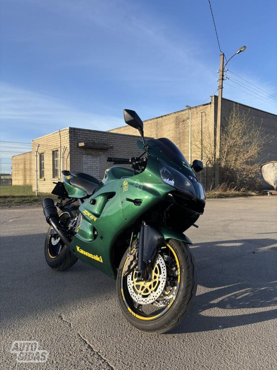 Зеленый Кавасаки Ninja 2000 в Клайпеда, объемом двигателя 0.60 л и пробегом 36 тыс. км за 2700 €, фото 9 на AUTOMOTO.COM.LV