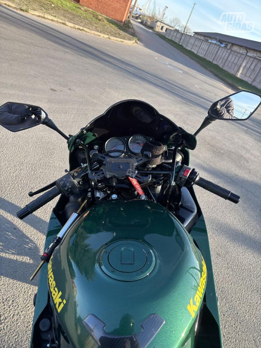 Зеленый Кавасаки Ninja 2000 в Клайпеда, объемом двигателя 0.60 л и пробегом 36 тыс. км за 2700 €, фото 11 на AUTOMOTO.COM.LV