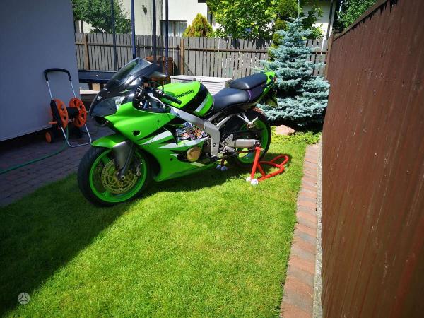 Zaļš Kawasaki Ninja 2001 Šauļi, ar dzinēja tilpumu 0.60 L un nobraukumu 33 tūkst. km par 2750 €, foto 1 vietnē AUTOMOTO.COM.LV