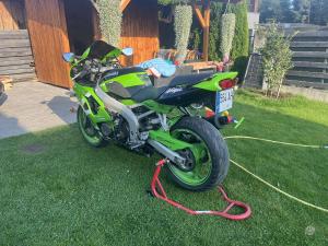 Зеленый Кавасаки Ninja 2001 в Вильнюс, объемом двигателя 0.60 л и пробегом 65 тыс. км за 2300 €, фото 3 на AUTOMOTO.COM.LV