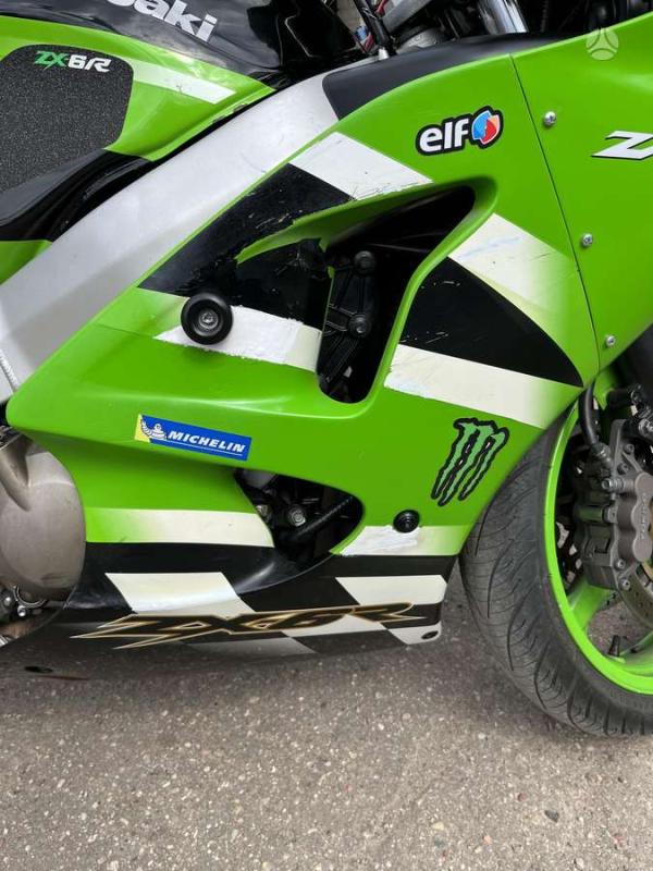 Zaļš Kawasaki Ninja 2001 Viļņa, ar dzinēja tilpumu 0.60 L un nobraukumu 65 tūkst. km par 2300 €, foto 6 vietnē AUTOMOTO.COM.LV