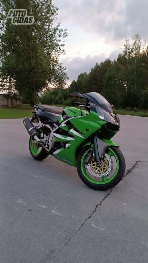 Zaļš Kawasaki Ninja 2002 Naujoji Akmenė, ar dzinēja tilpumu 0.60 L un nobraukumu 0 tūkst. km par 1800 €, foto  vietnē AUTOMOTO.COM.LV