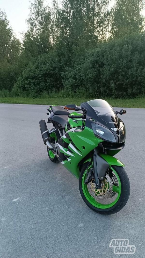 Зеленый Кавасаки Ninja 2002 в Науйойи-Акмяне, объемом двигателя 0.60 л и пробегом 0 тыс. км за 1800 €, фото 2 на AUTOMOTO.COM.LV