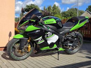 Zaļš Kawasaki Ninja 2006 Kretinga, ar dzinēja tilpumu 0.64 L un nobraukumu 34 tūkst. km par 3100 €, foto 6 vietnē AUTOMOTO.COM.LV