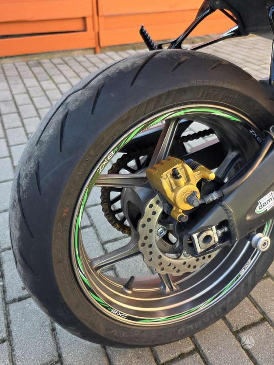 Zaļš Kawasaki Ninja 2006 Kretinga, ar dzinēja tilpumu 0.64 L un nobraukumu 34 tūkst. km par 3100 €, foto 12 vietnē AUTOMOTO.COM.LV