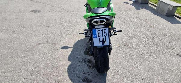 Zaļš Kawasaki Ninja 2007 Joniškis, ar dzinēja tilpumu 0.60 L un nobraukumu 51 tūkst. km par 3800 €, foto 2 vietnē AUTOMOTO.COM.LV