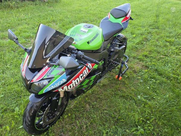 Green Kawasaki Ninja 2008 in Birstonas, with an engine capacity of 0.60 L and mileage of 34 thousand km for 5000 €, photo 3 on AUTOMOTO.COM.LV
