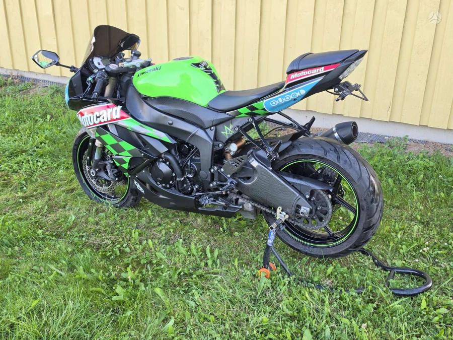 Green Kawasaki Ninja 2008 in Birstonas, with an engine capacity of 0.60 L and mileage of 34 thousand km for 5000 €, photo 6 on AUTOMOTO.COM.LV