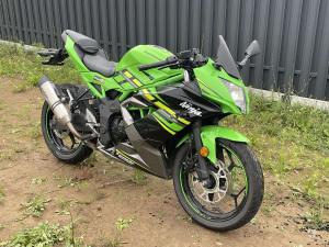Zaļš Kawasaki Ninja 2019 Viļņa, ar dzinēja tilpumu 0.13 L un nobraukumu 26 tūkst. km par 2400 €, foto  vietnē AUTOMOTO.COM.LV