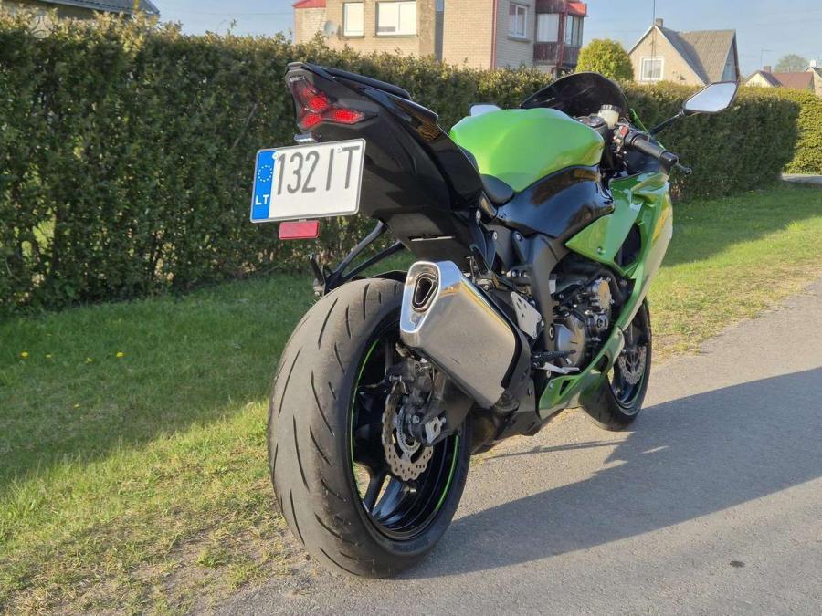Green Kawasaki Ninja 2022 in Raseiniai, with an engine capacity of 0.64 L and mileage of 2 thousand km for 9250 €, photo 7 on AUTOMOTO.COM.LV